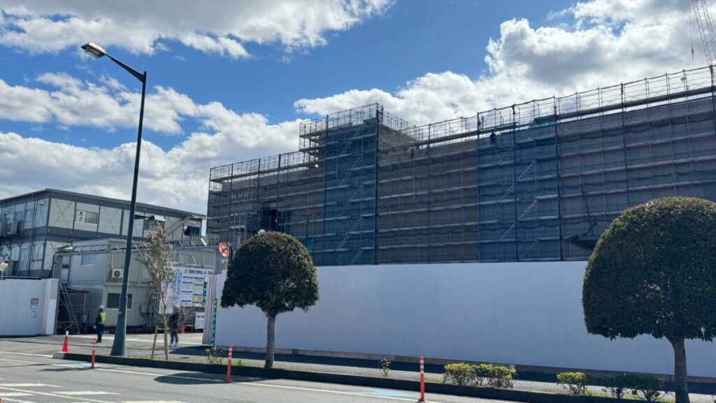 【川口市】SKIPシティに建設中の「NHK川口施設(仮称)」の工事の様子を見てきました。NHKの看板が見えた！ | 川口マガジン
